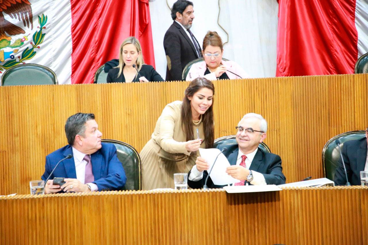 Manuel Vital da 'cifras alegres' a los legisladores